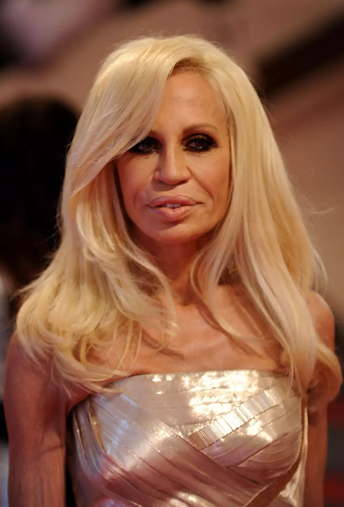 Antes y después: Donatella Versace cumple 60 años