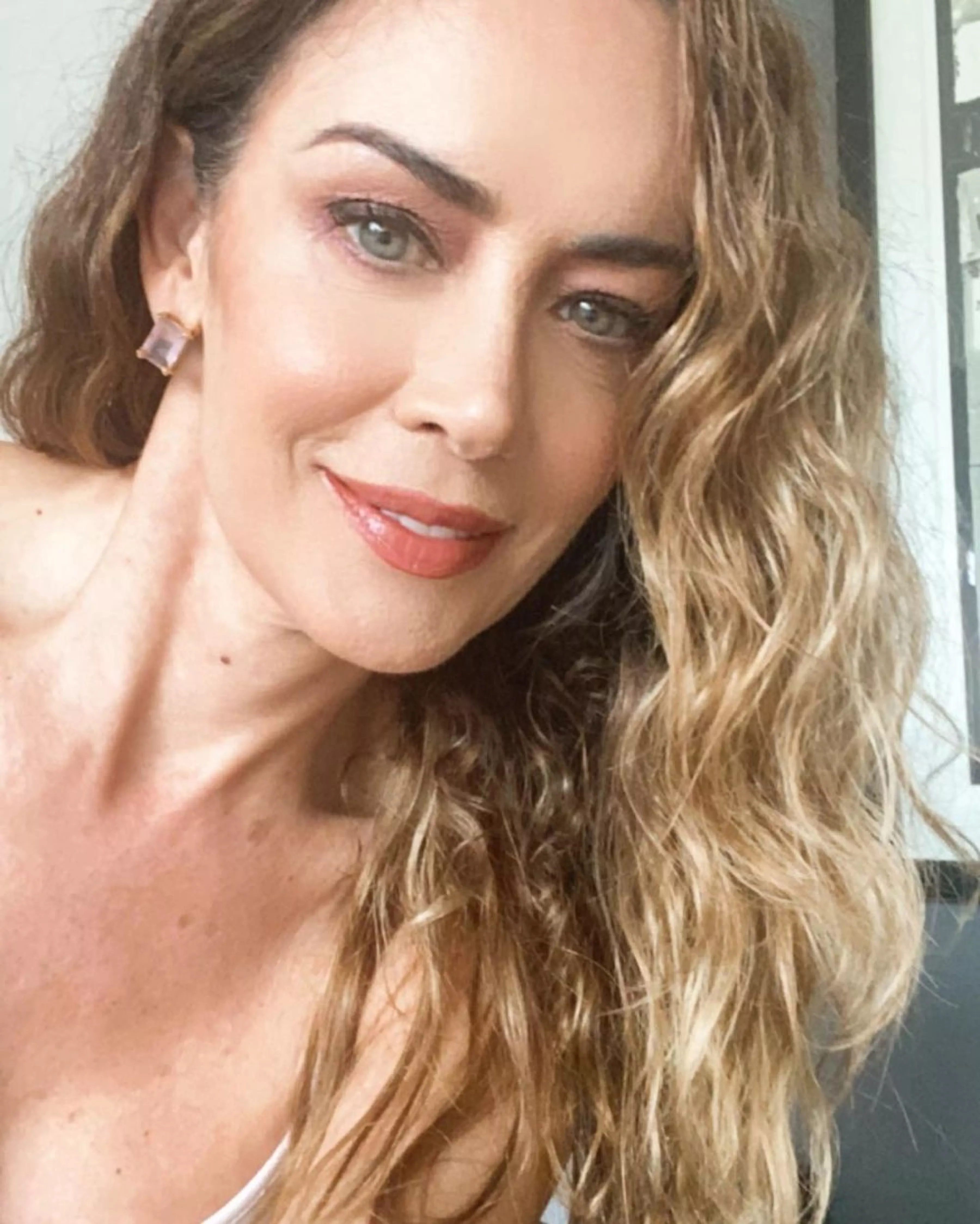 Anette Michel rompe el silencio sobre su salida de TV Azteca