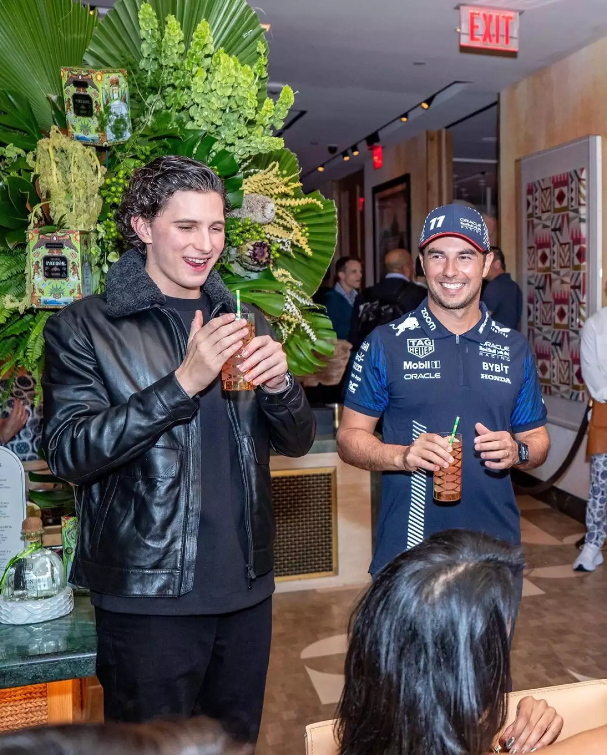 Robe Grill le enseña a preparar tacos al pastor a Florence Pugh, ¡épico!