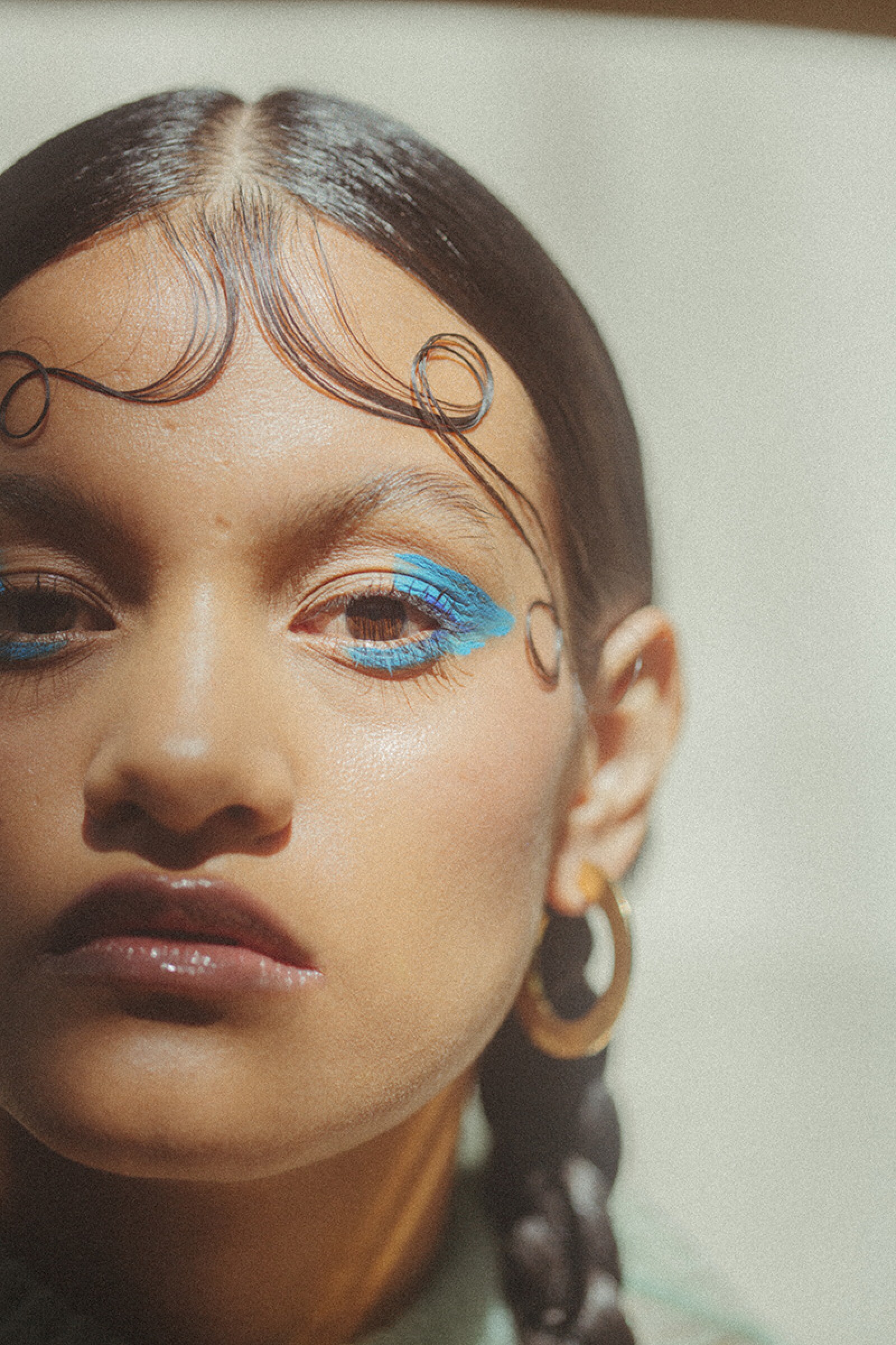 Ishbel Bautista nos enseña cómo lograr el maquillaje lleno de color