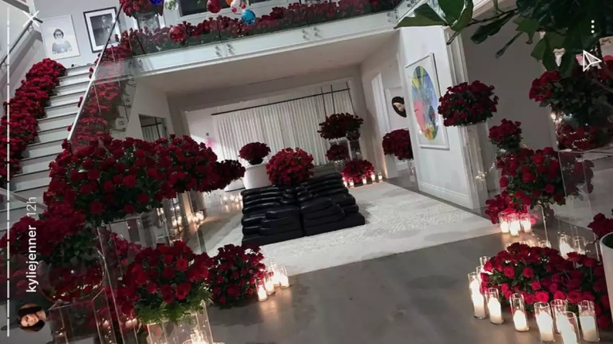 Kylie Jenner recibió más rosas de las que tendremos en toda nuestra vida
