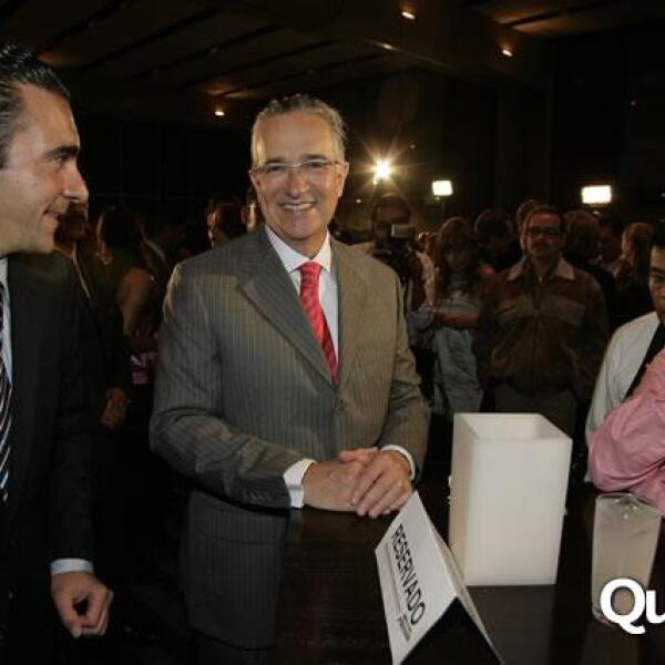 Andrés Roemer festeja entre lo público y lo privado