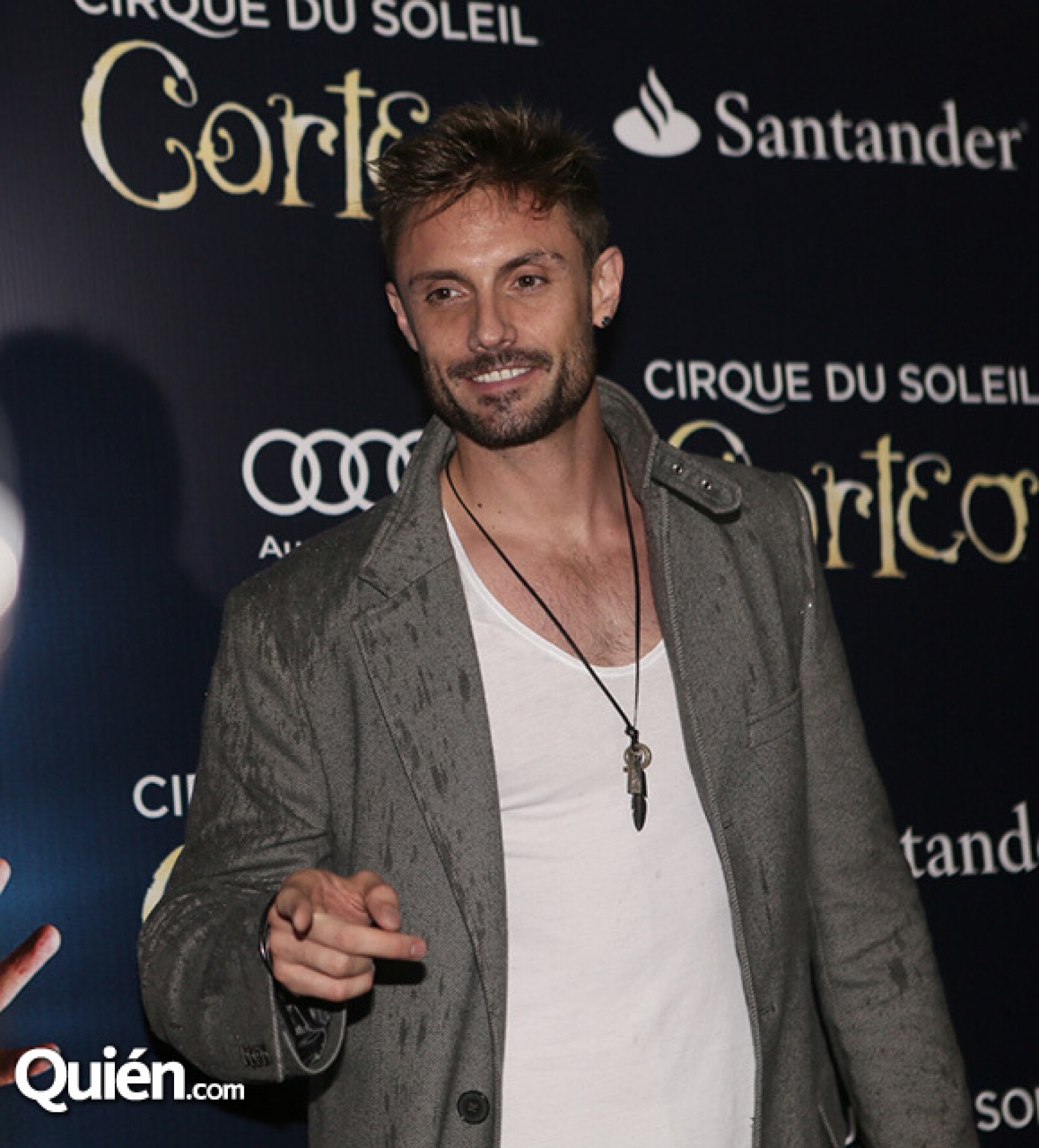 Grandes personajes en el VIP Rouge de Cirque du Soleil