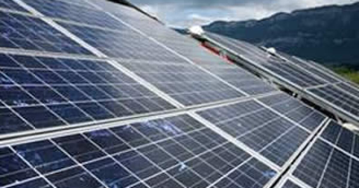 Francia invierte en mega planta solar