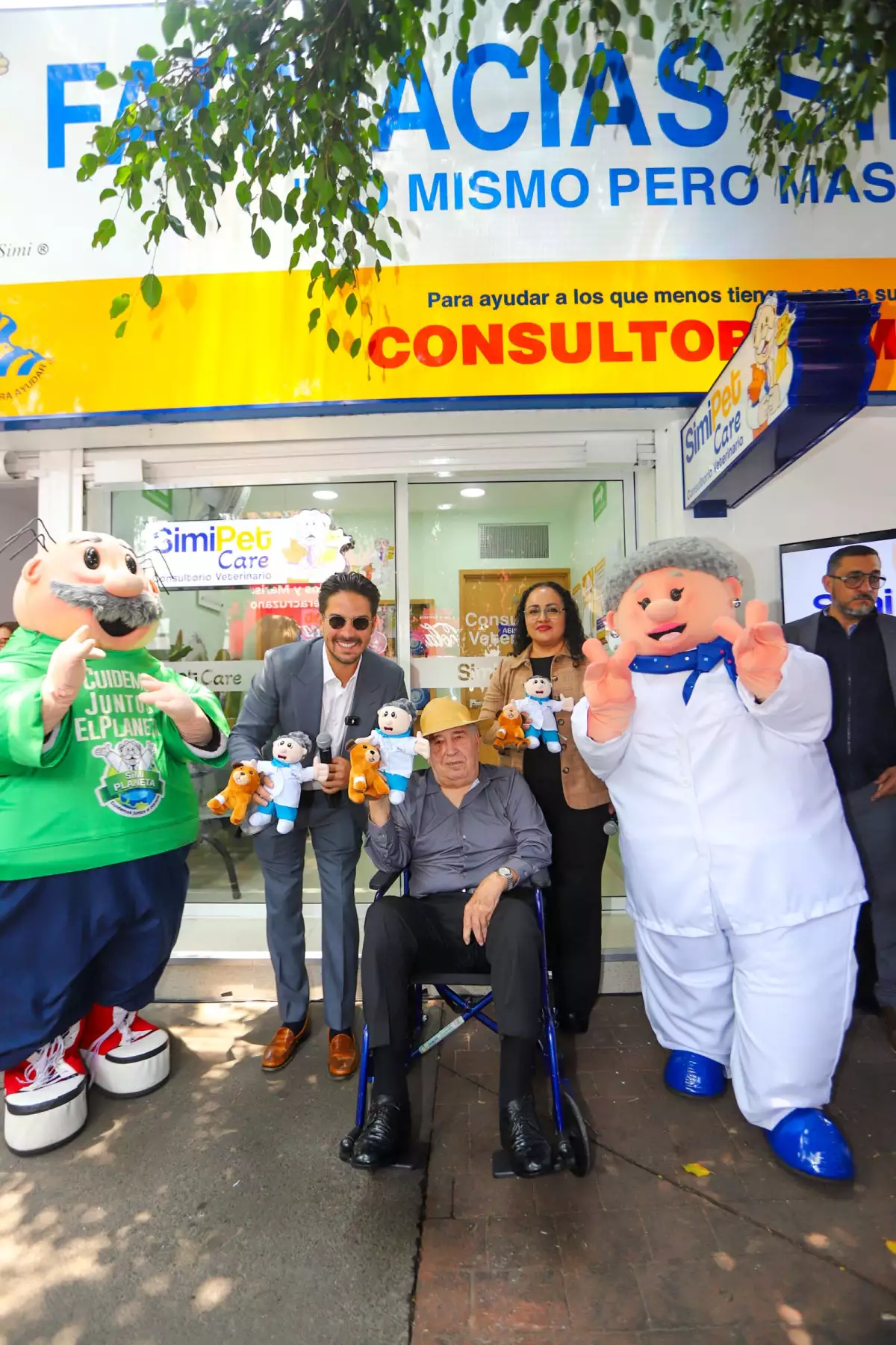 Ya abrió la primera SimiPet Care, de Farmacias Similares: esta es su ...