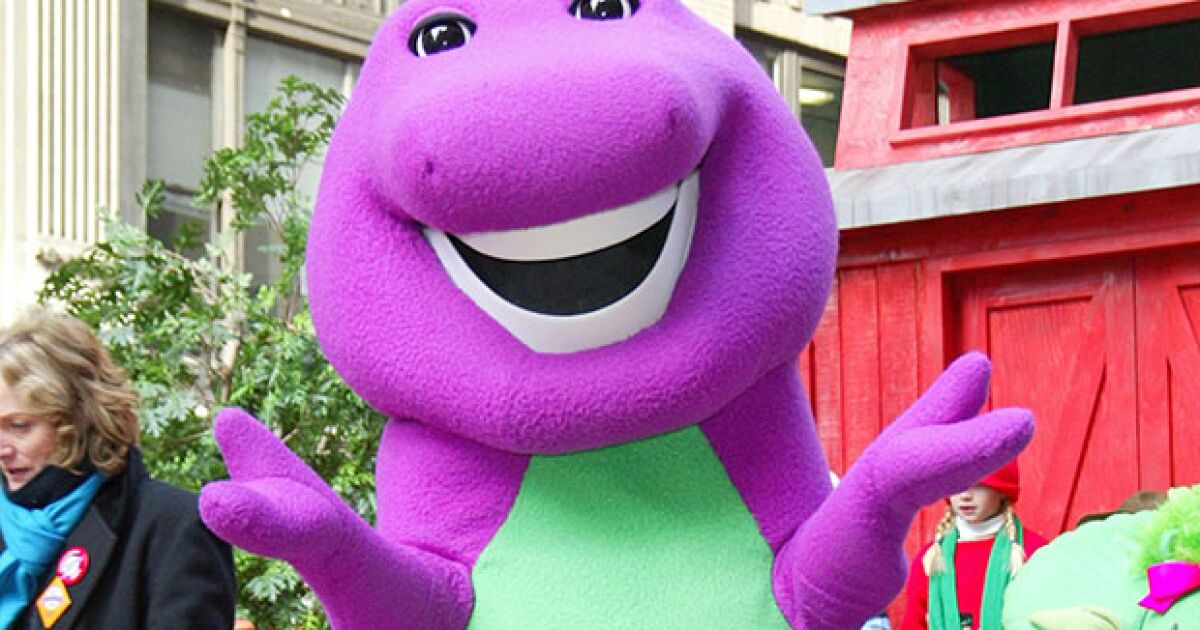 VIDEO: La broma con una botarga de Barney que salió mal
