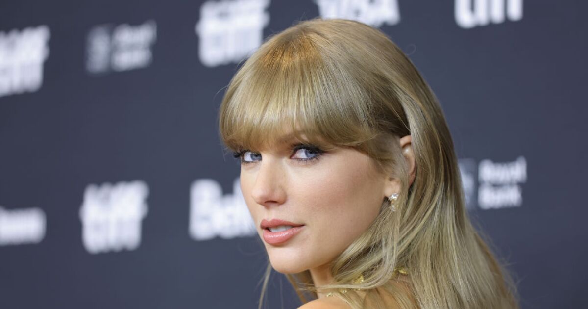 Taylor Swift, primera artista en tomar todo el top 10 y anuncia gira