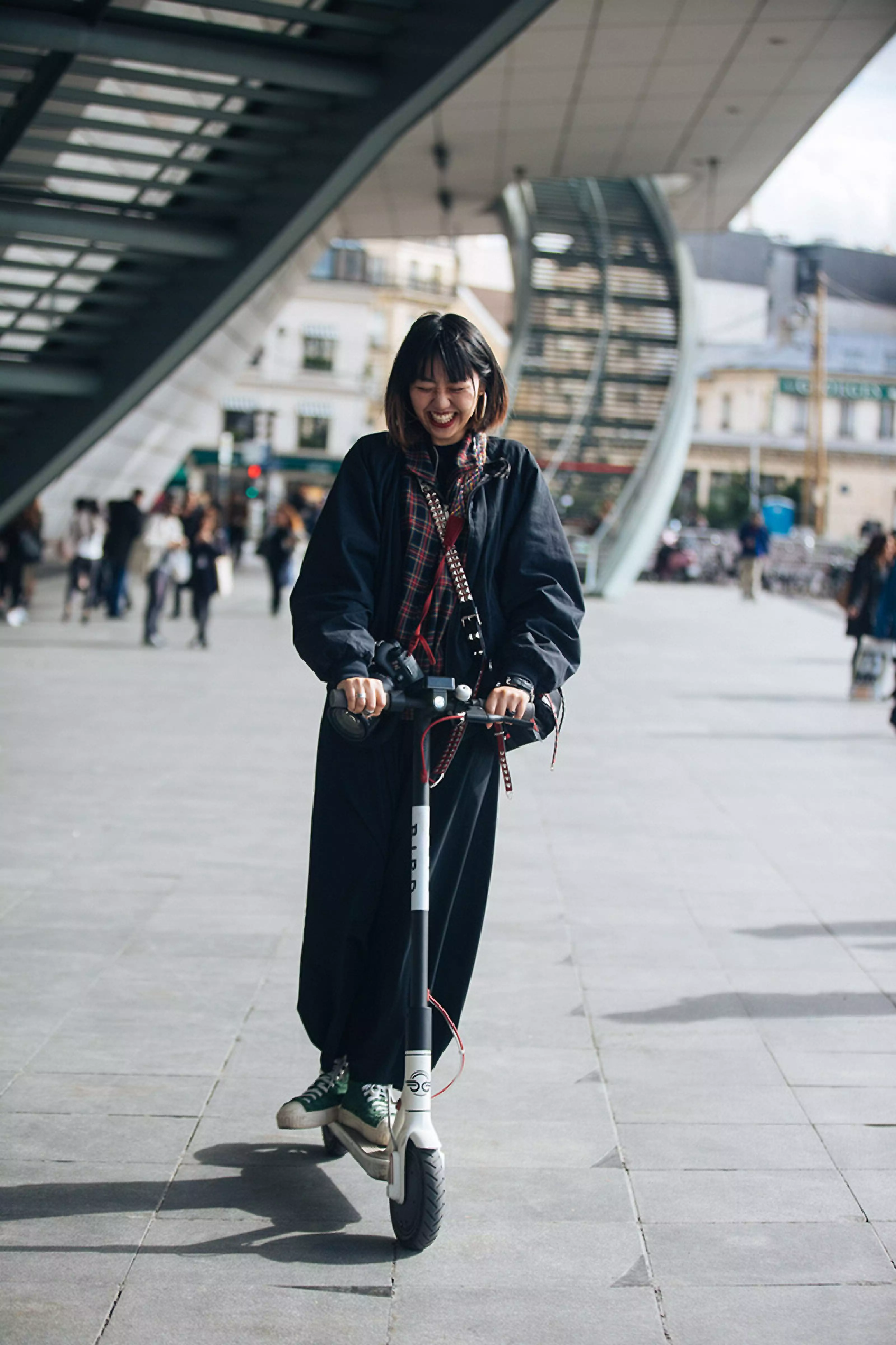 Los mejores looks de street style... ¡en scooter! (leíste bien, en scooter)