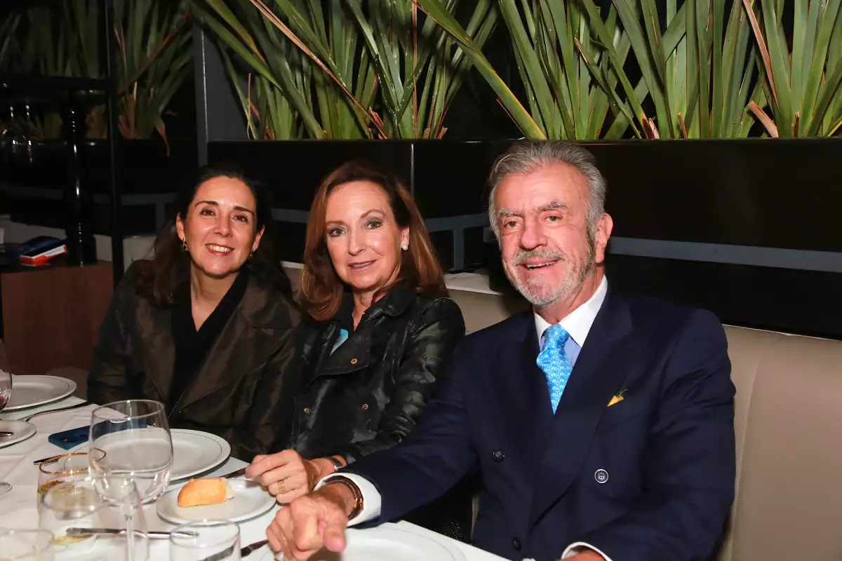 Luis López Morton Servitje inaugura su nuevo restaurante One Pound
