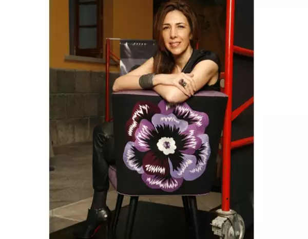 Diseñadores mexicanos apoyan la fundación de Rebecca de Alba (1)