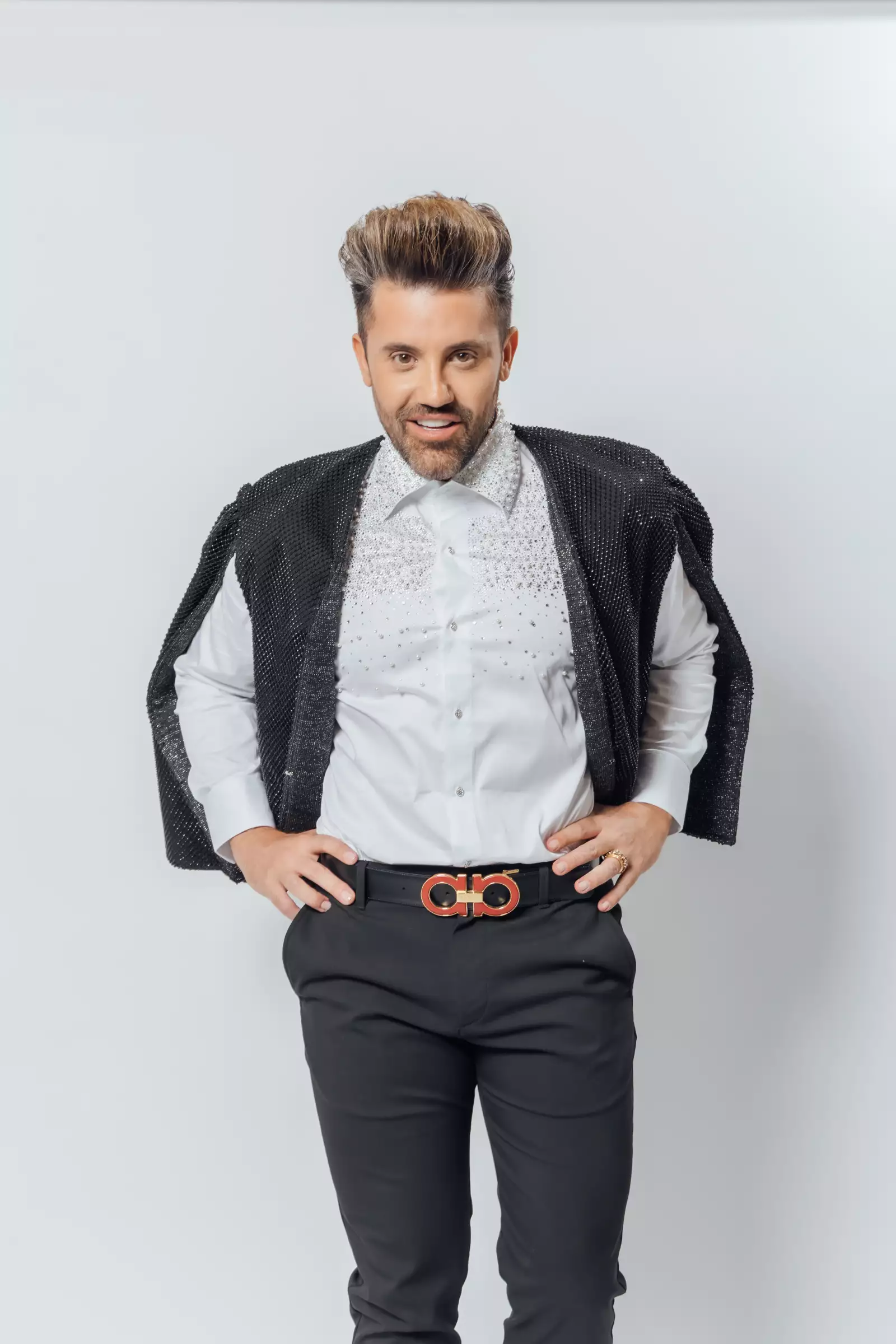 Gabriel Samra abre nuevo salón de belleza