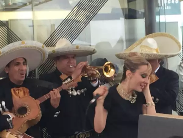 Filippa Giordano engalana Pabellón de México en Milán