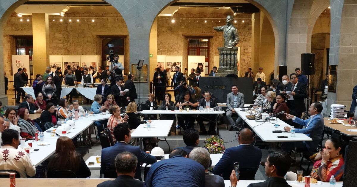 AMLO promulga paquete de siete leyes aprobadas vía "fast track" por el ...