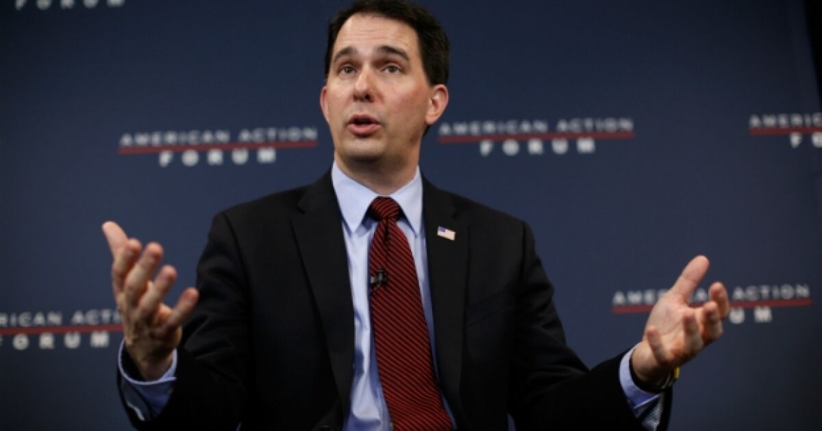 Scott Walker niega comentarios sobre un muro en la frontera norte