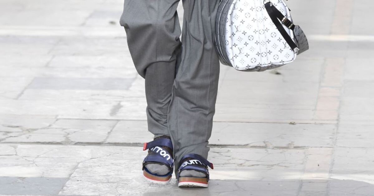 Las chanclas con calcetines, el último grito de la moda