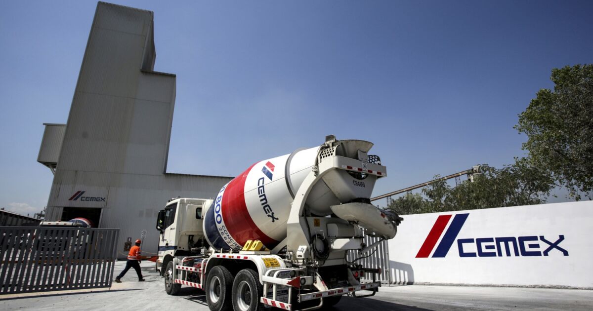 Cemex va por las construcciones de París