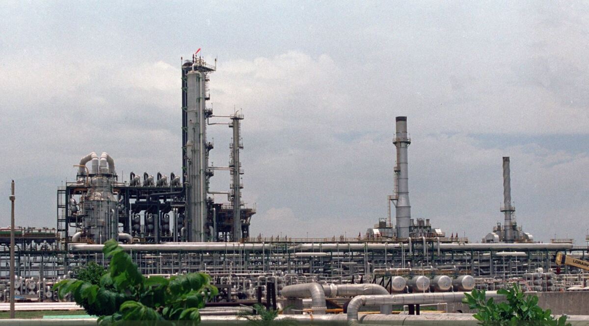 Pemex anuncia suspensión en refinería de Ciudad Madero