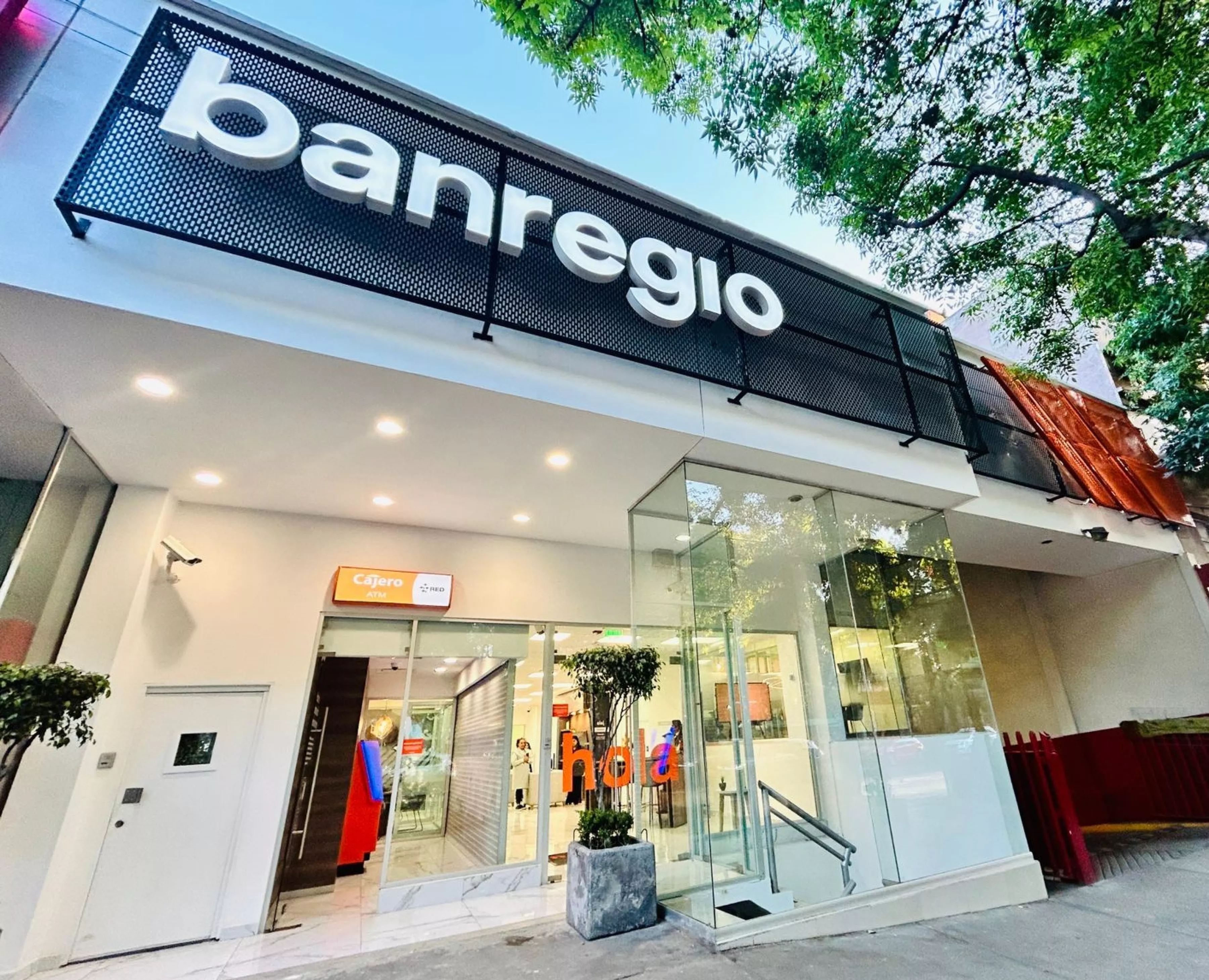 Banregio extiende su presencia en CDMX