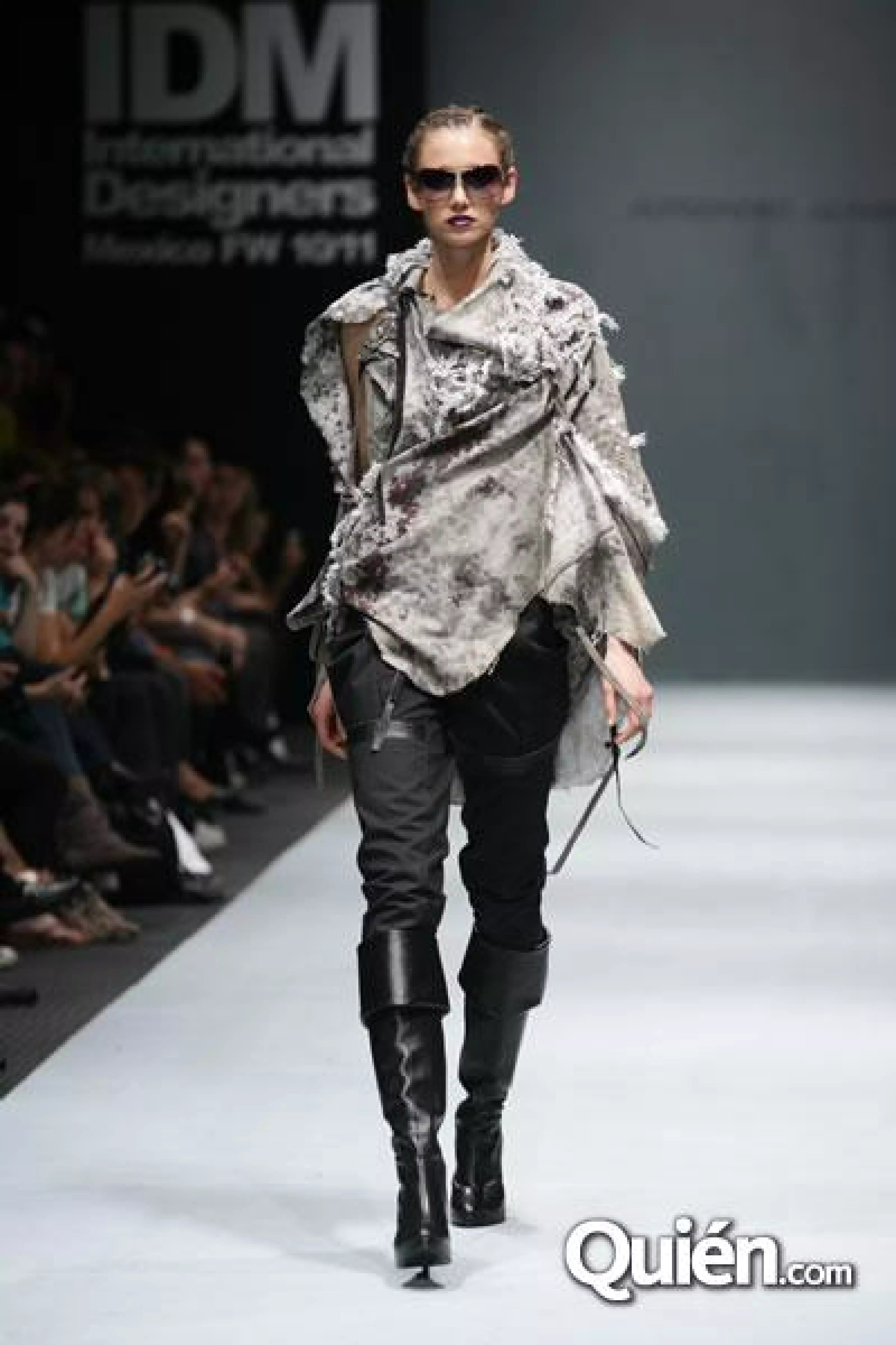 Alessandro Alviani de-construction