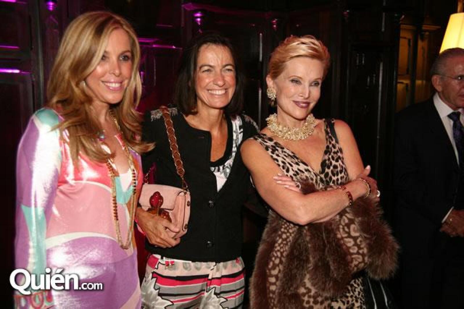 Maite Perroni conoce nueva fragancia de Laudomia Pucci