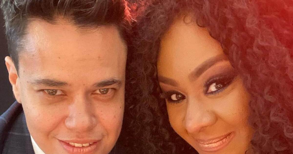 M’Balia, de OV7, celebra primer aniversario de bodas con su esposo trans