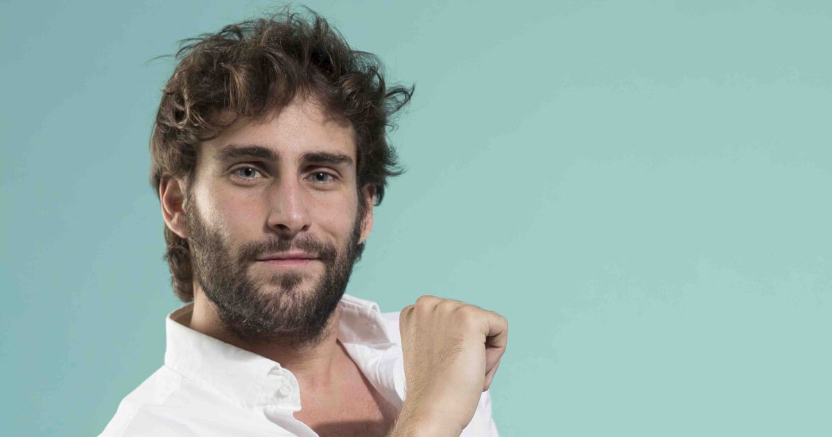 Fernando Guallar todo un galán en la nueva temporada de Velvet Colección