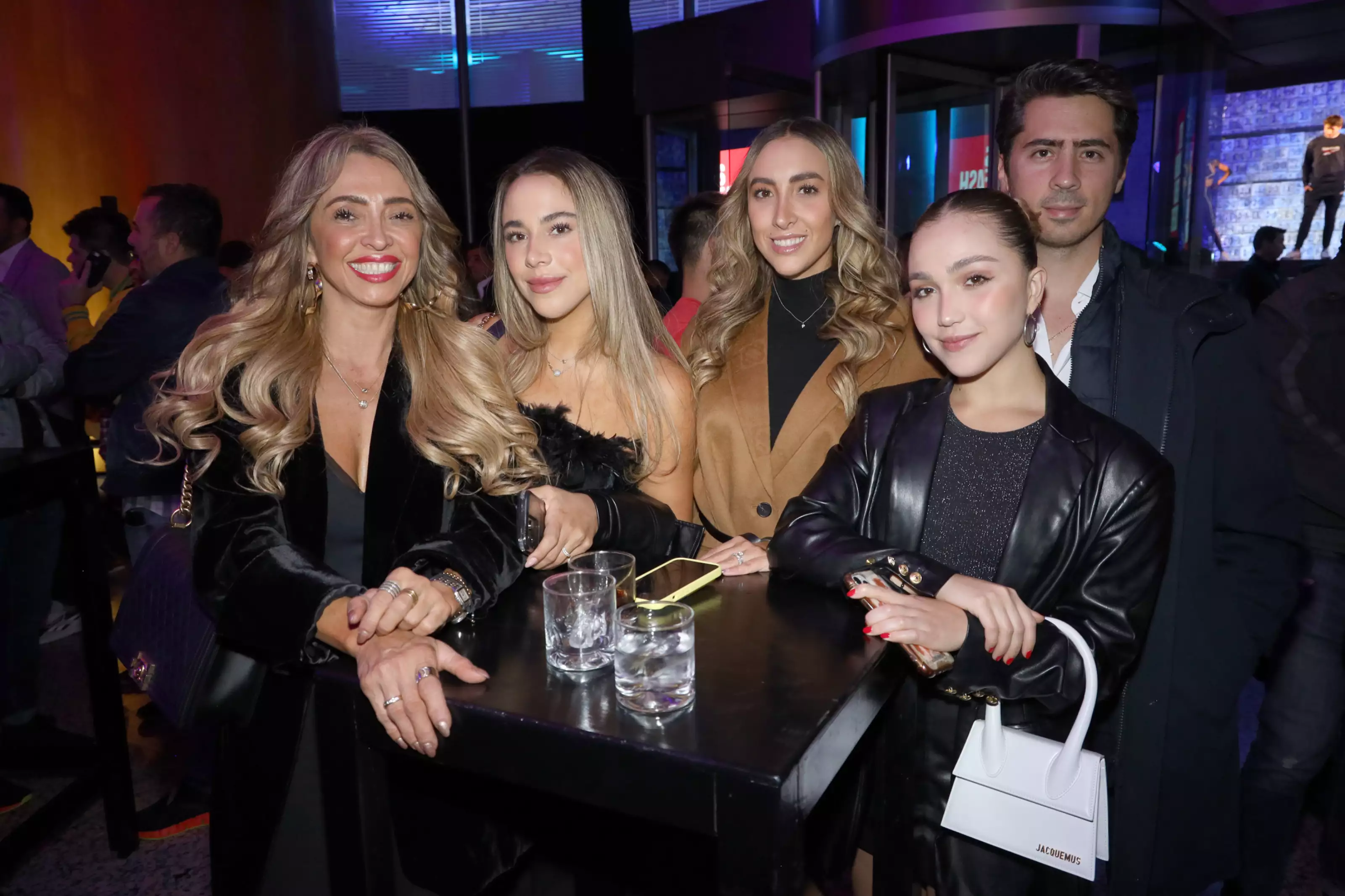 La familia Tawil y sus socios abren las puertas del nuevo showroom de ...