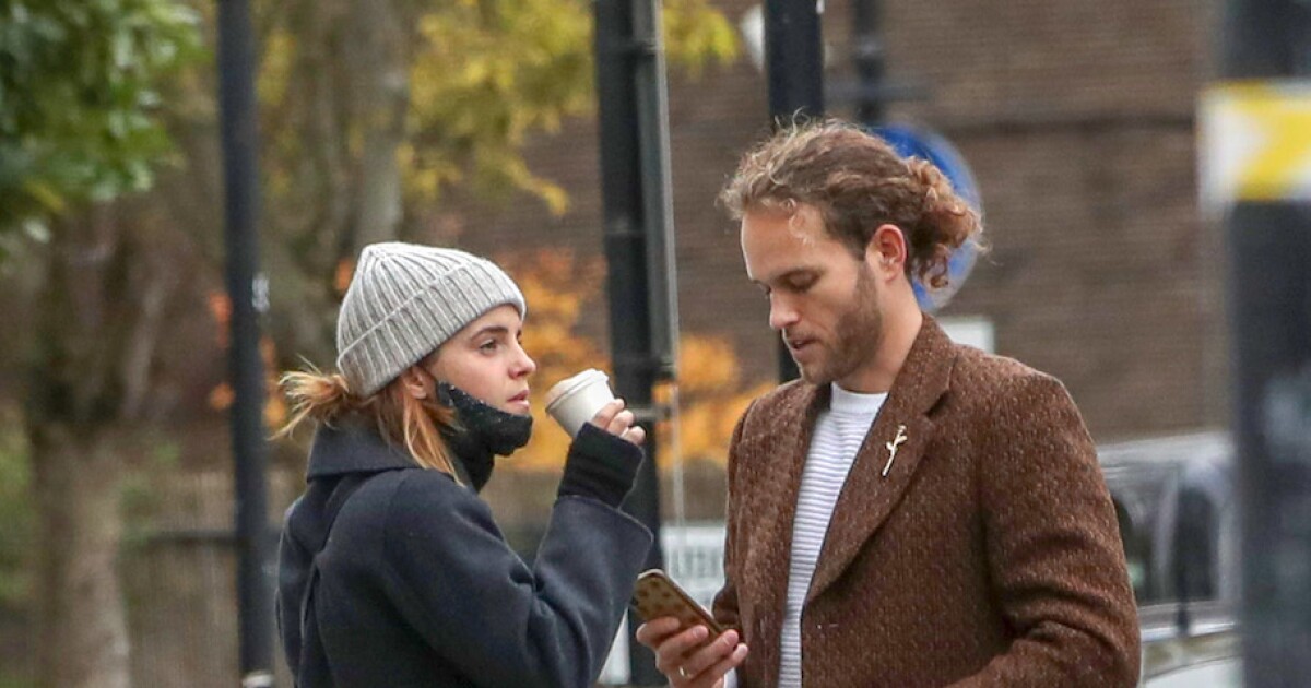 Emma Watson se deja ver con su novio, Leo Alexander Robinton, en Londres