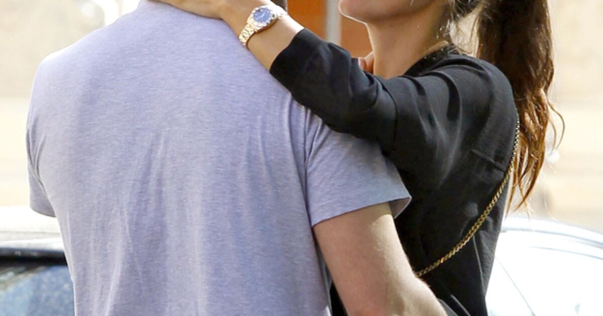 Las manos inquietas de Bradley Cooper con Irina Shayk