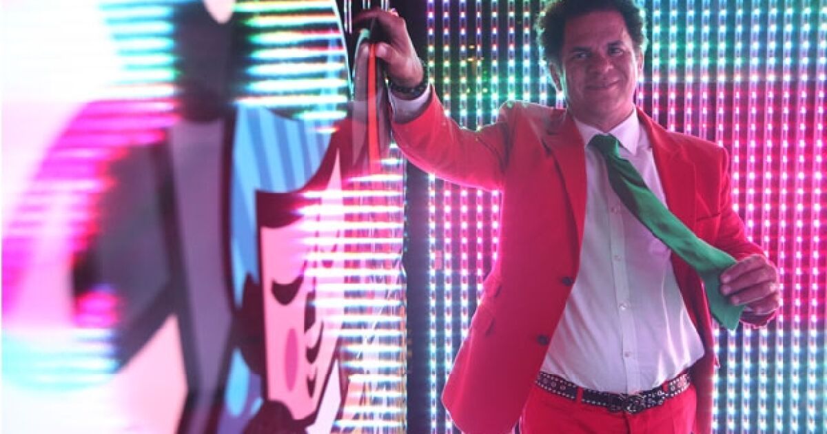 Sharon y Azcárraga dan su corazón por el Teletón