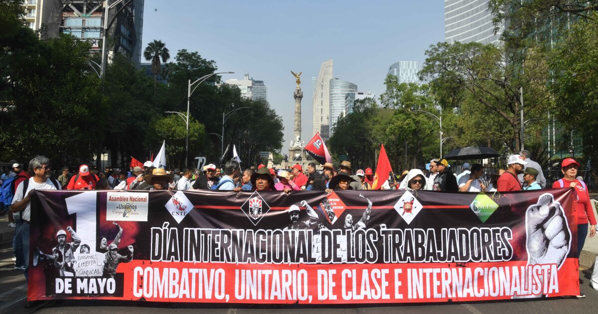 Sindicatos marchan por Día del Trabajo; demandan semana de 40 horas