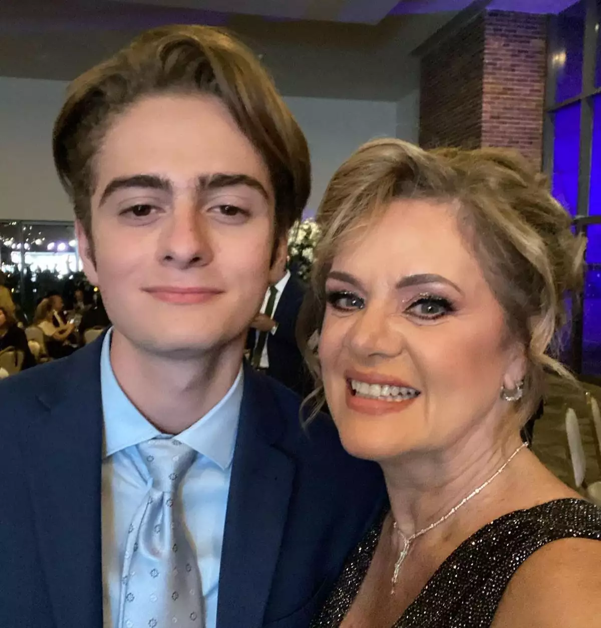 Erika Buenfil se reencuentra con Luis Miguel a más de 20 años de su ...