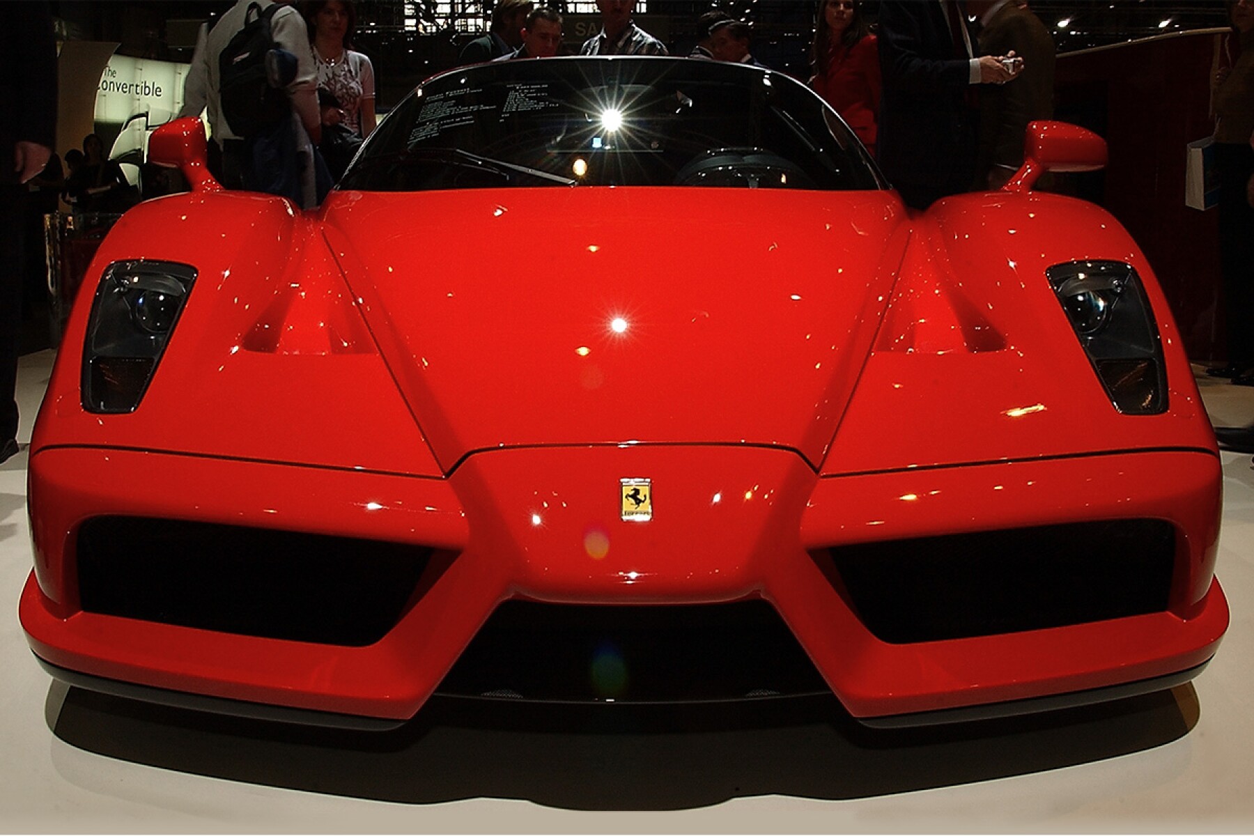 Si amas los autos, 'Ferrari' es la película que esperabas