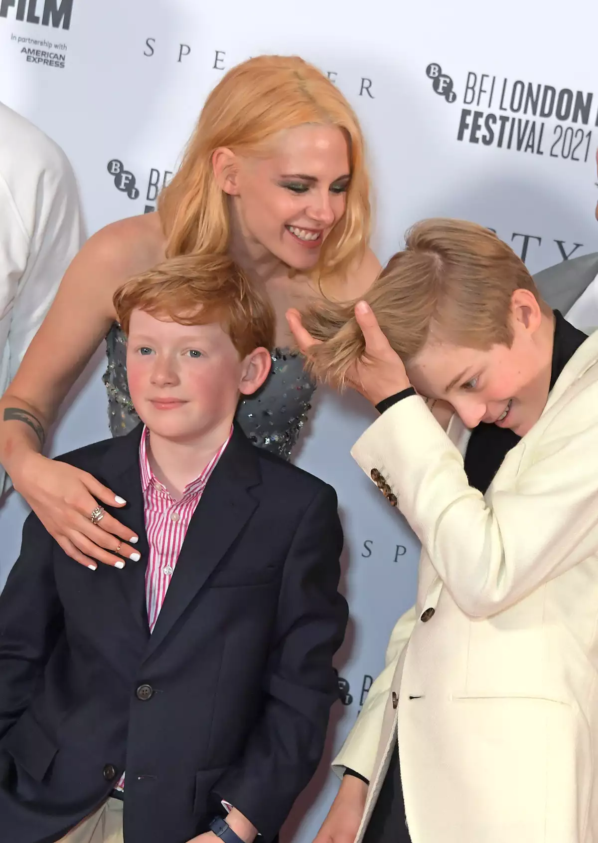 ¿Quiénes son los niños que acompañan a Kristen Stewart en ‘Spencer’?