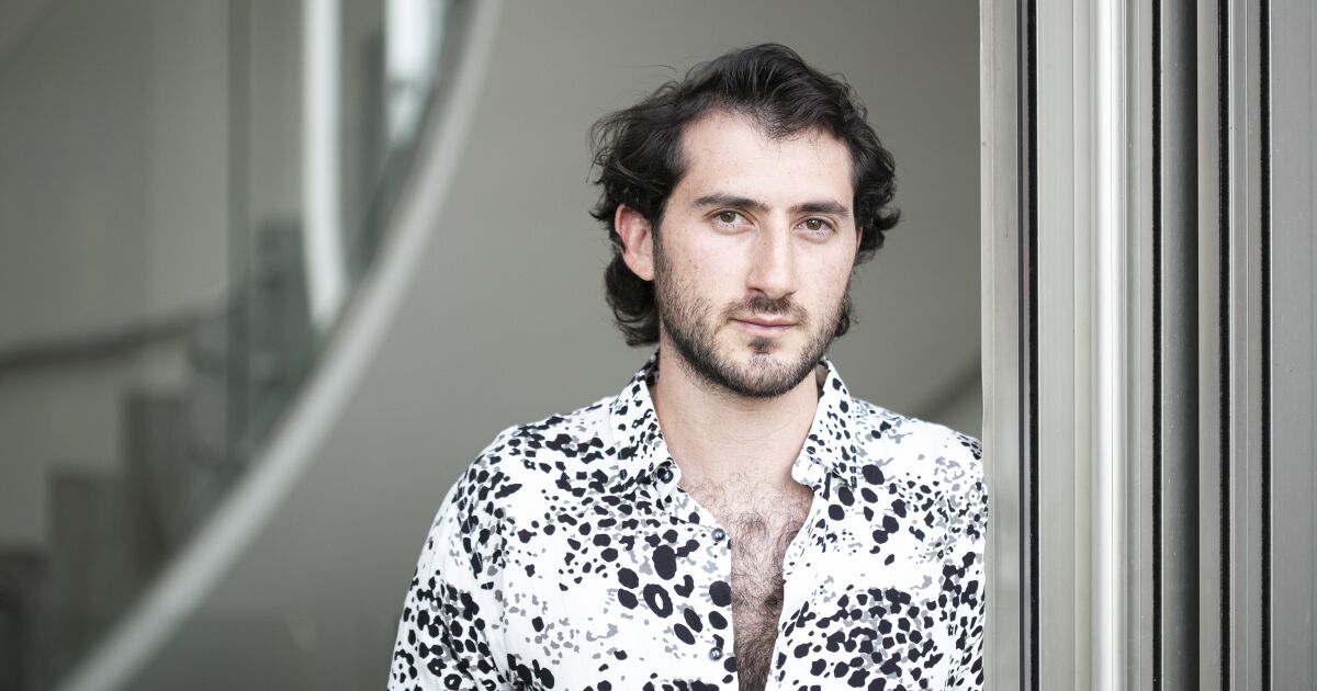 Carlos Gotlib, hijo de Adela Micha renueva WeHelp