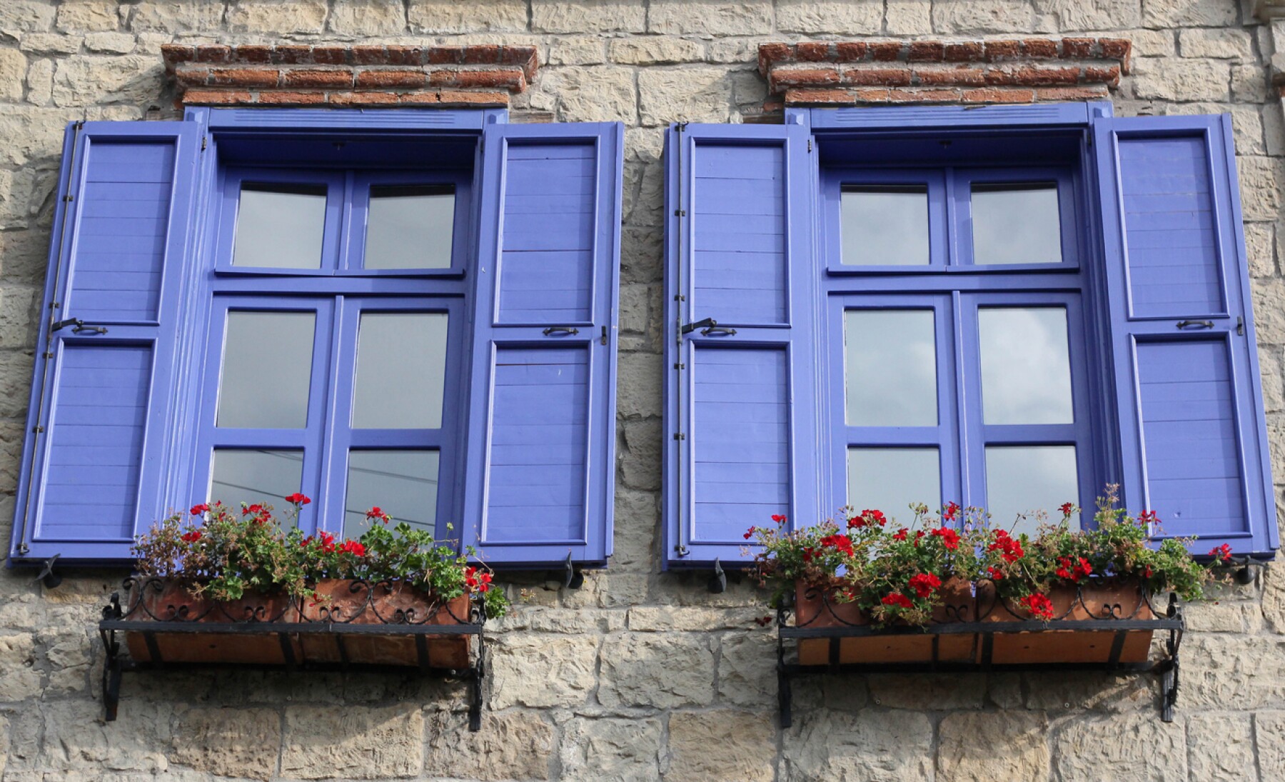El "síndrome de las ventanas rotas" explicado con peras y manzanas
