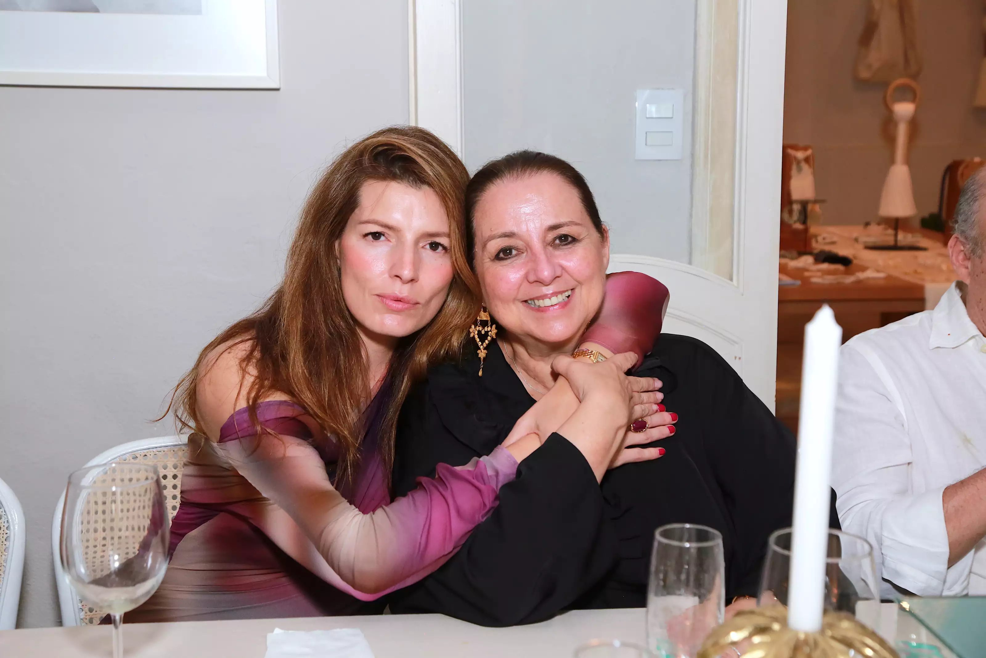 Lisette Trepaud, Daniela Bustos Maya y Karla Mayer en el festejo de ...