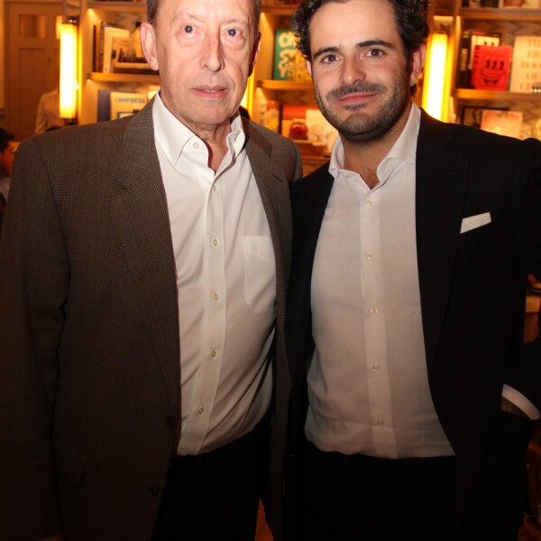 Los hermanos Cuaik cortan el listón inaugural del Negroni en Artz Pedregal