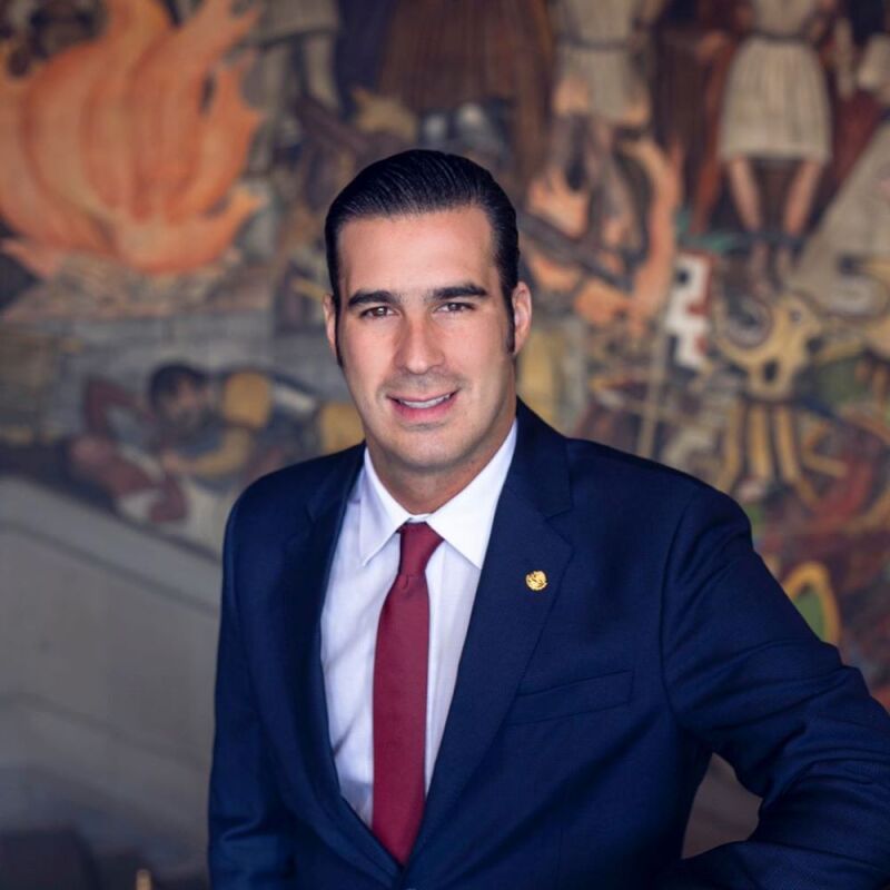 Mike Torruco cumple 32 años y lo hace como comisionado nacional de boxeo