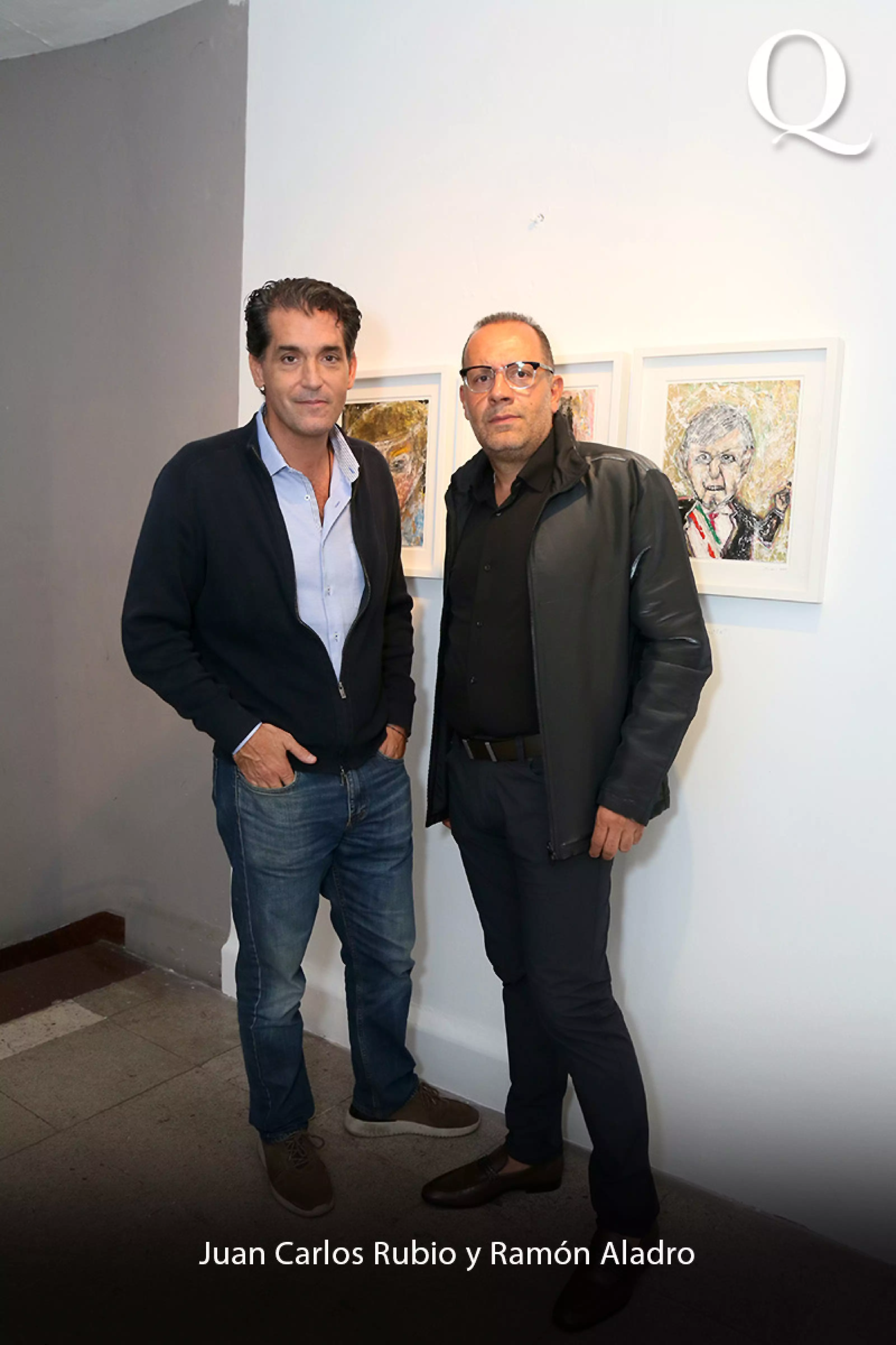 Liliana Sada en la exposición de arte de Héctor Bitar