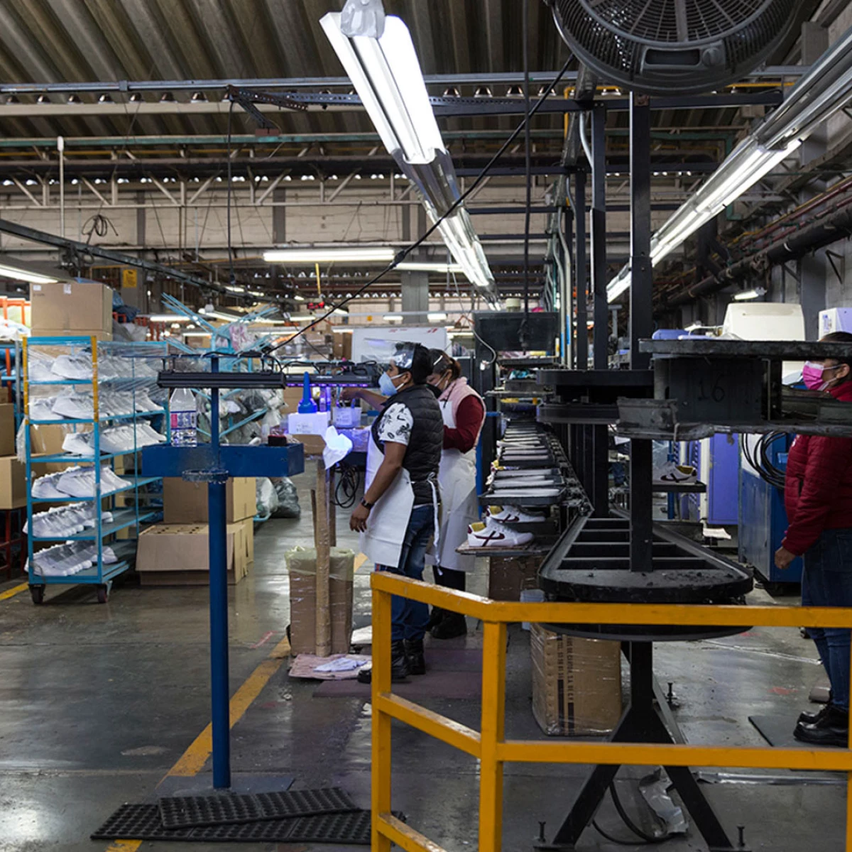 #En Fotos l ¿Cómo se fabrican los tenis Panam?