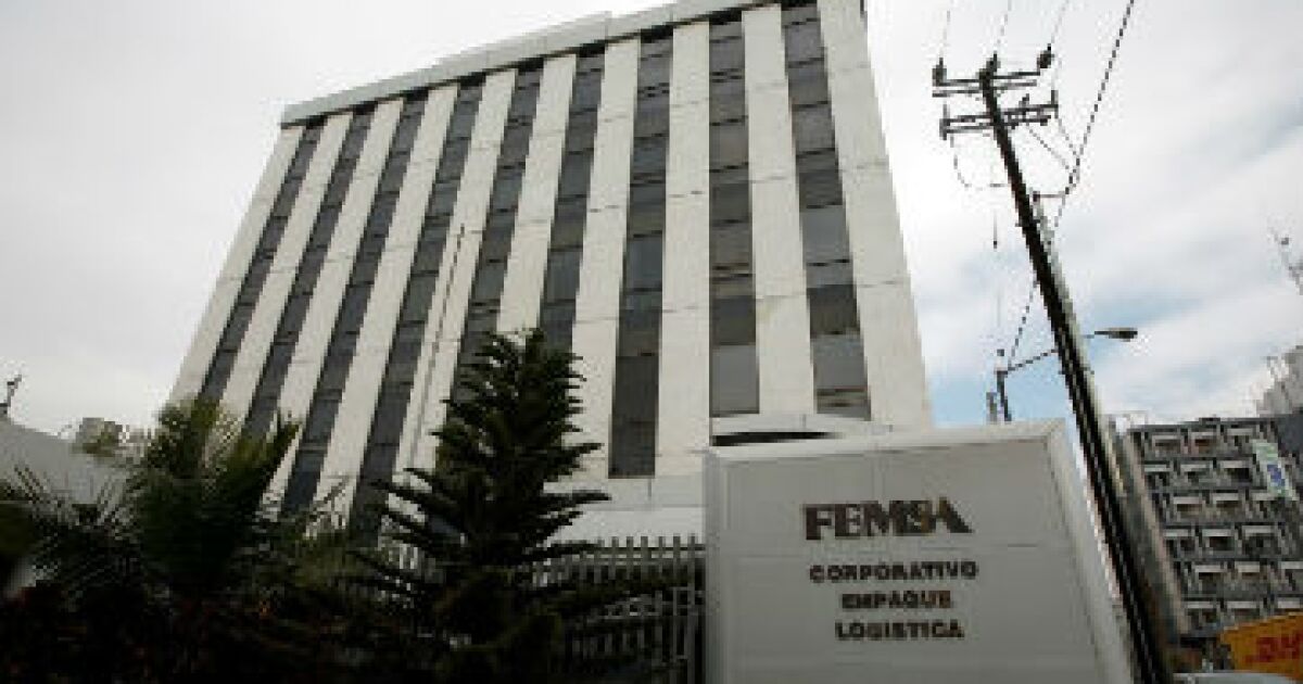 FEMSA invertirá 1,300 mdd en 2017