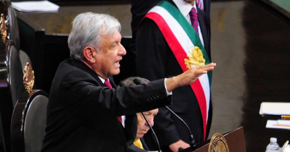 ¿Quién es Chole?, la amiga de infancia de AMLO que asistió a la toma de ...