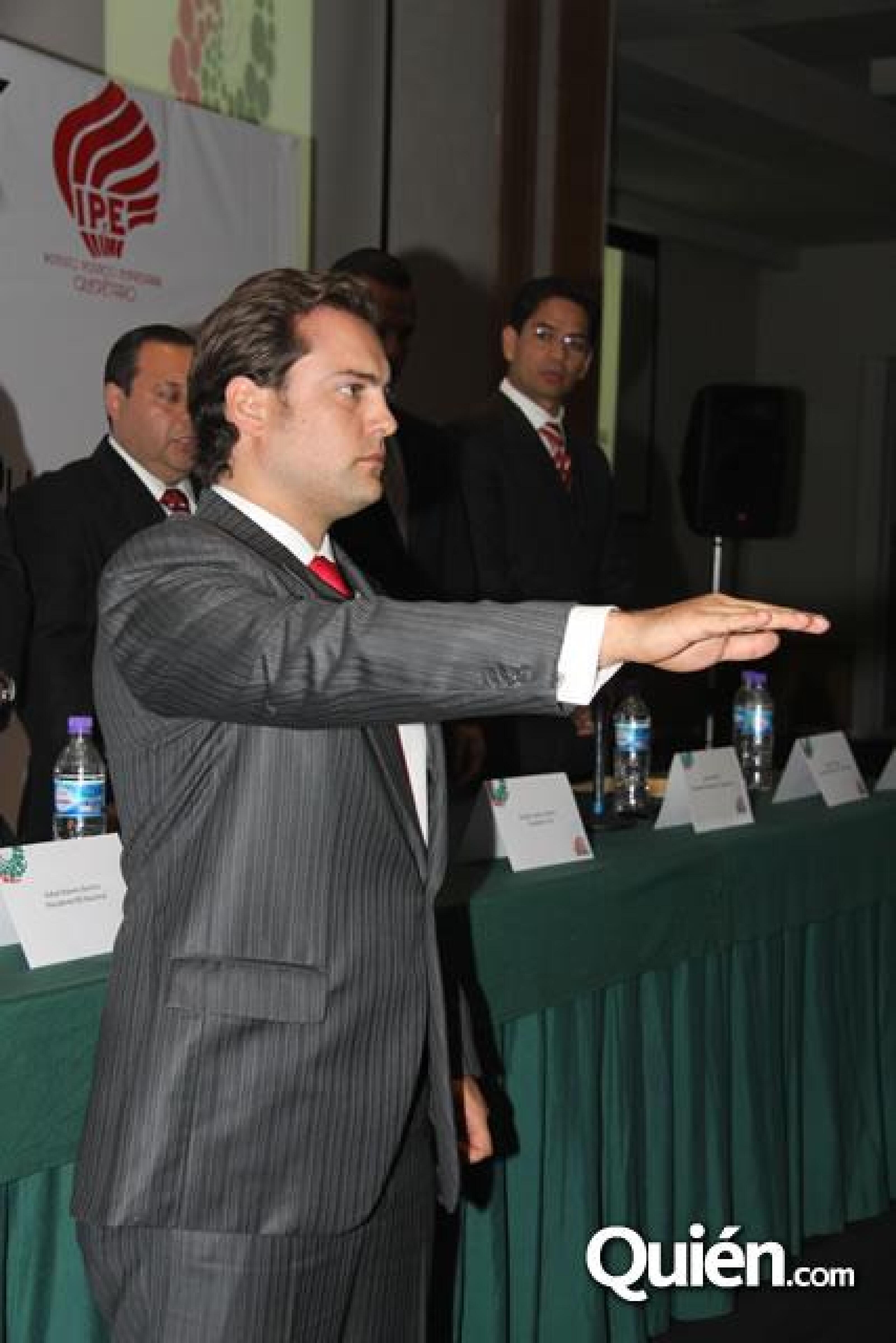Enrique Fausto a la presidencia de IPE