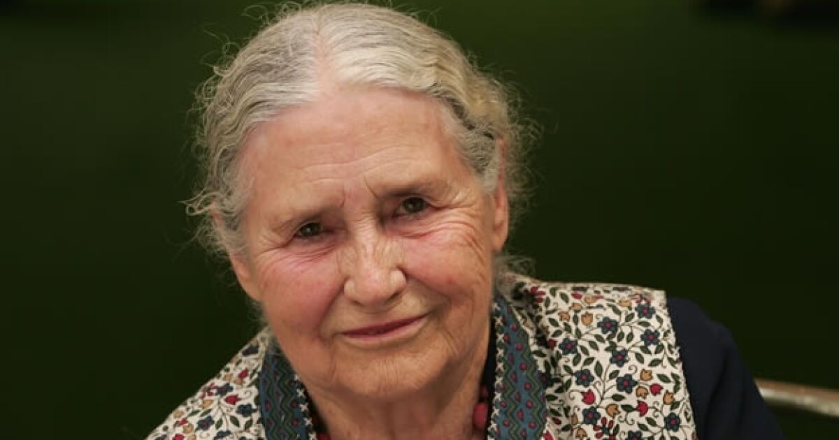 Muere la escritora Doris Lessing, una de las mujeres ganadoras del Nobel