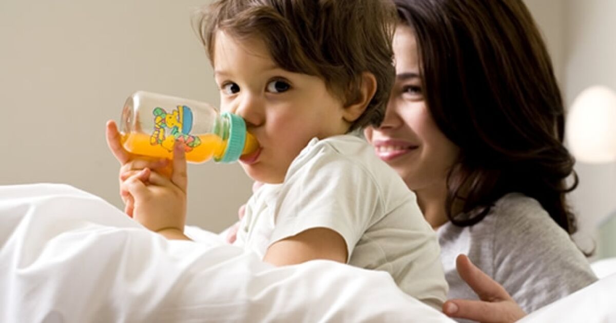 Los niños que beben más jugo o refresco ganan más peso