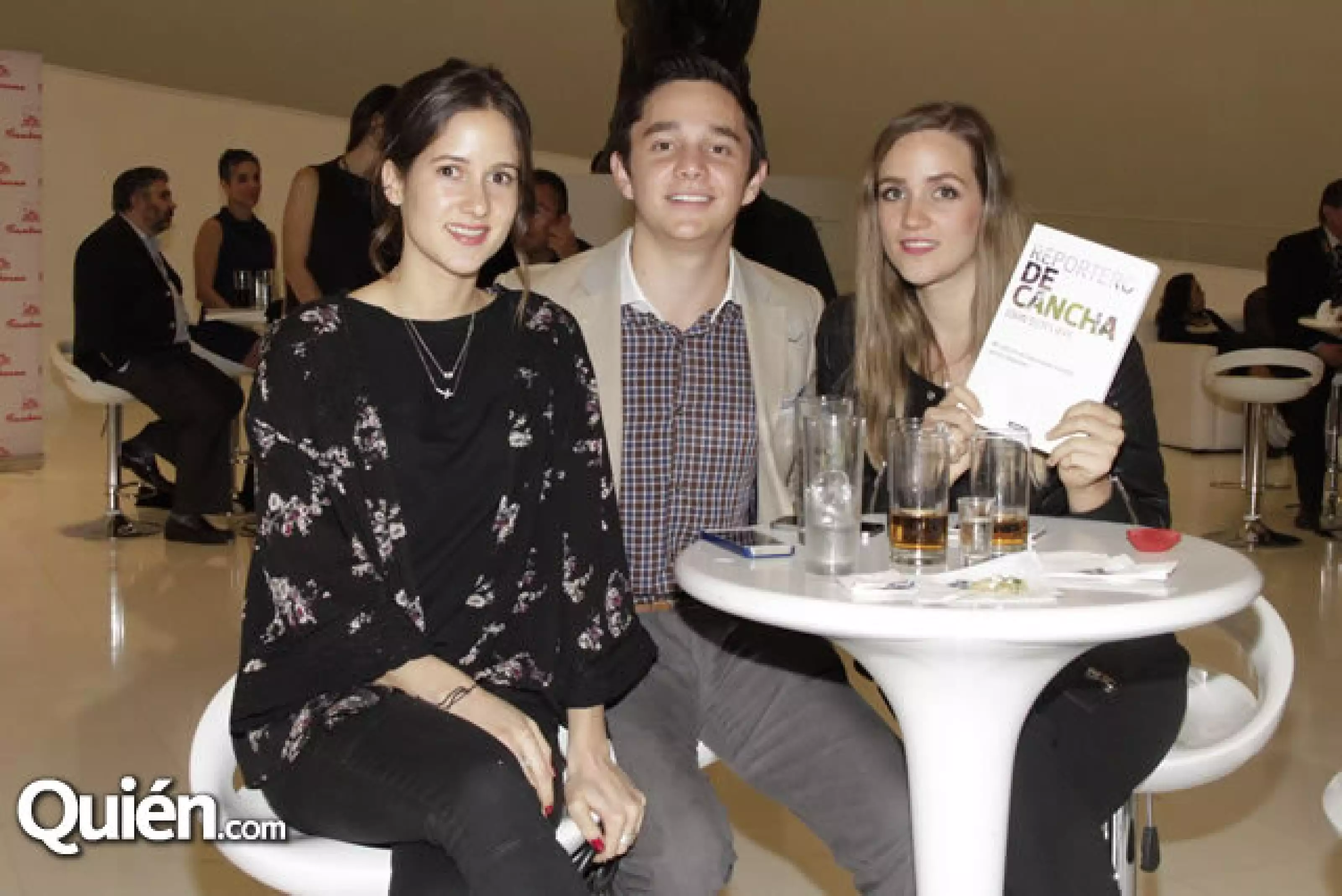 John Sutcliffe presenta libro