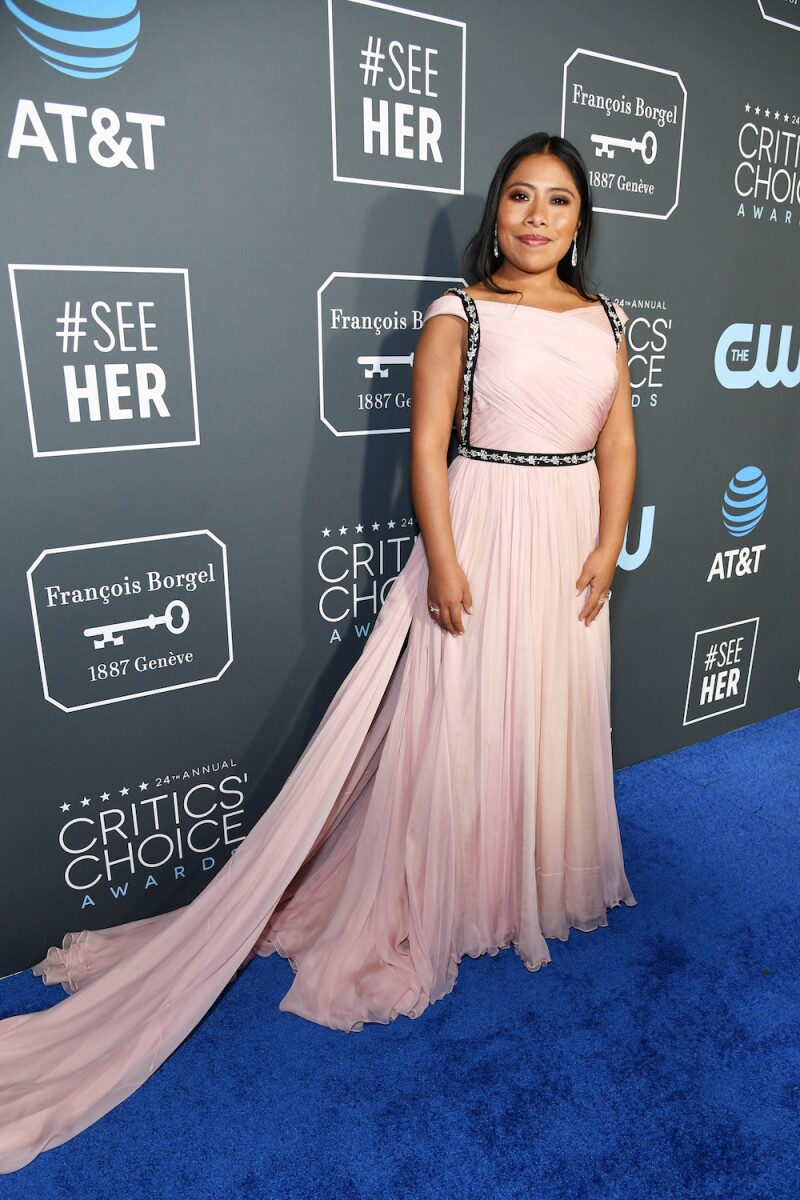 ¿Por qué el último look de Yalitza Aparicio ha sido de los mejores?