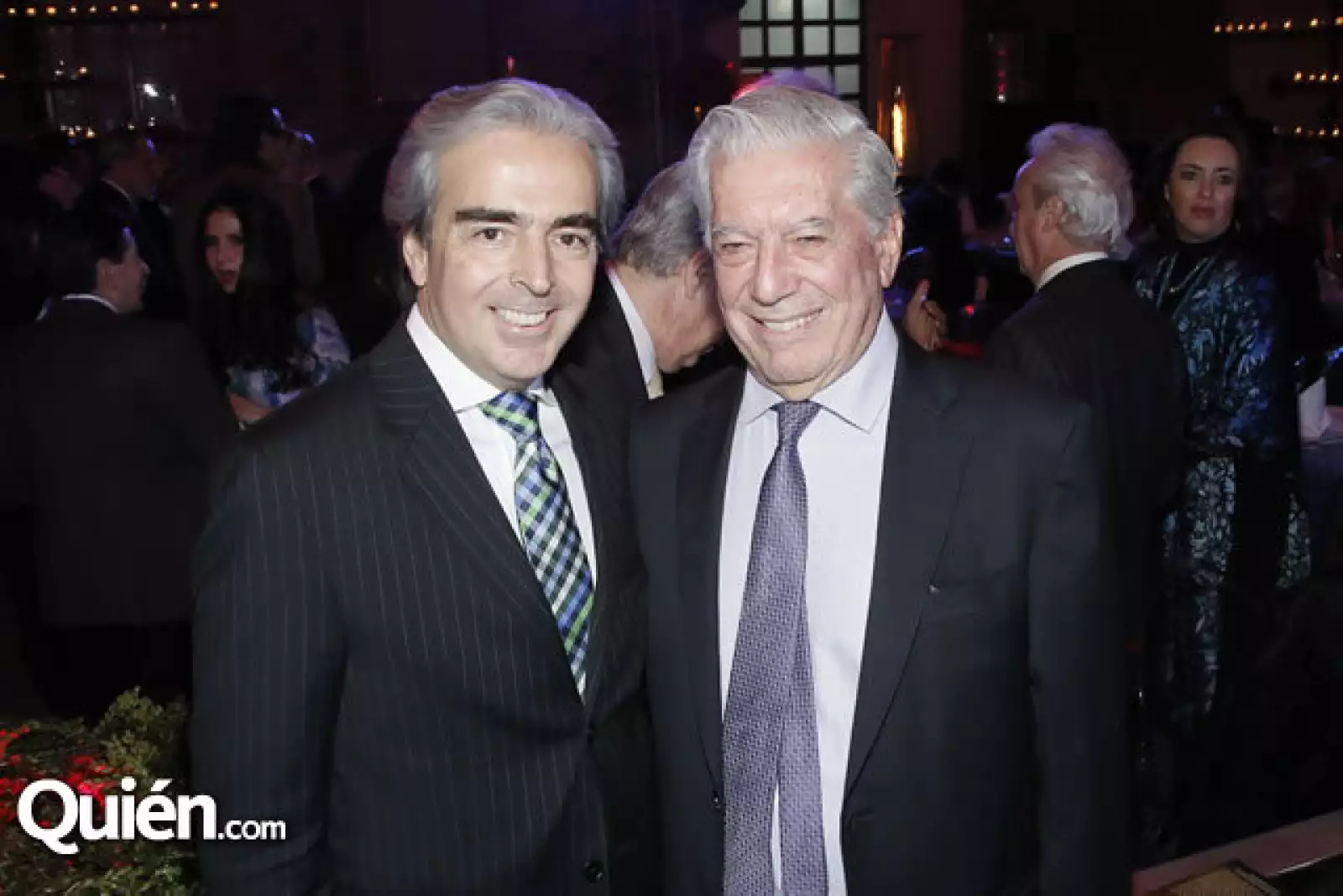 Mario Vargas Llosa y Lorenzo Lazo en la gala de Viva Perú