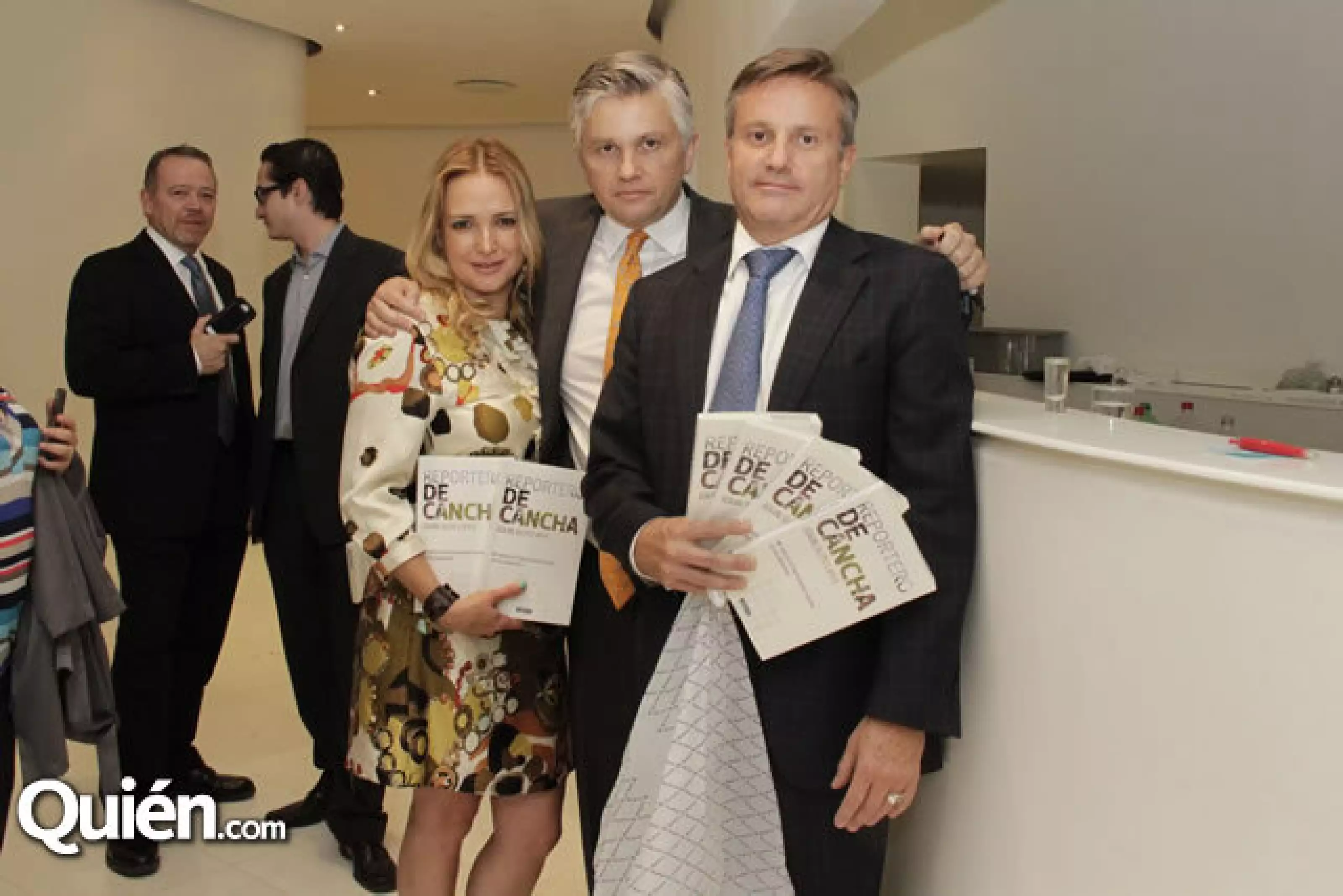 John Sutcliffe presenta libro